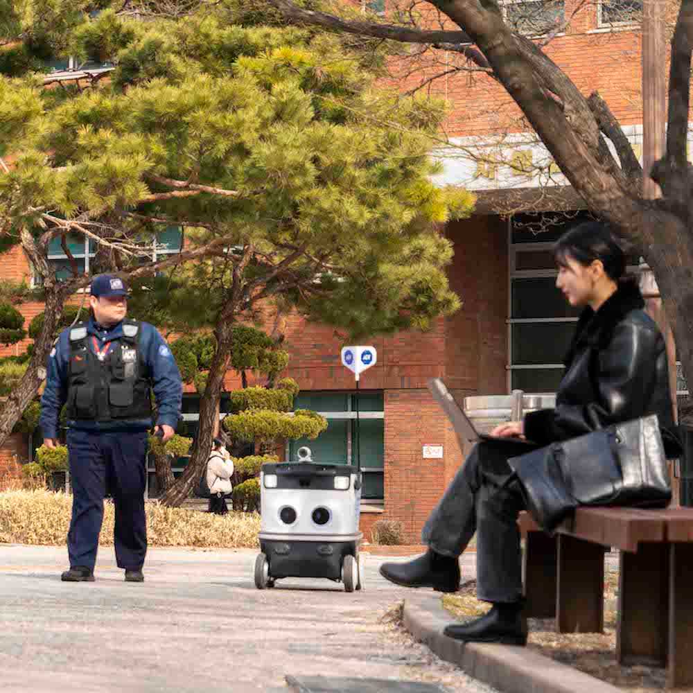 SK shieldus Autonomous Security Robot